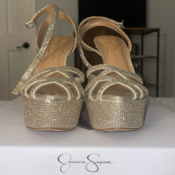 Jessica Simpson | Shoes | Jessica Simpson Oluina Platform Gold Metallic ...